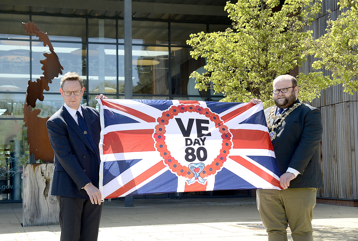 Flying the flag in Kidderminster to kickstart Wyre Forest's VE80 Day ...