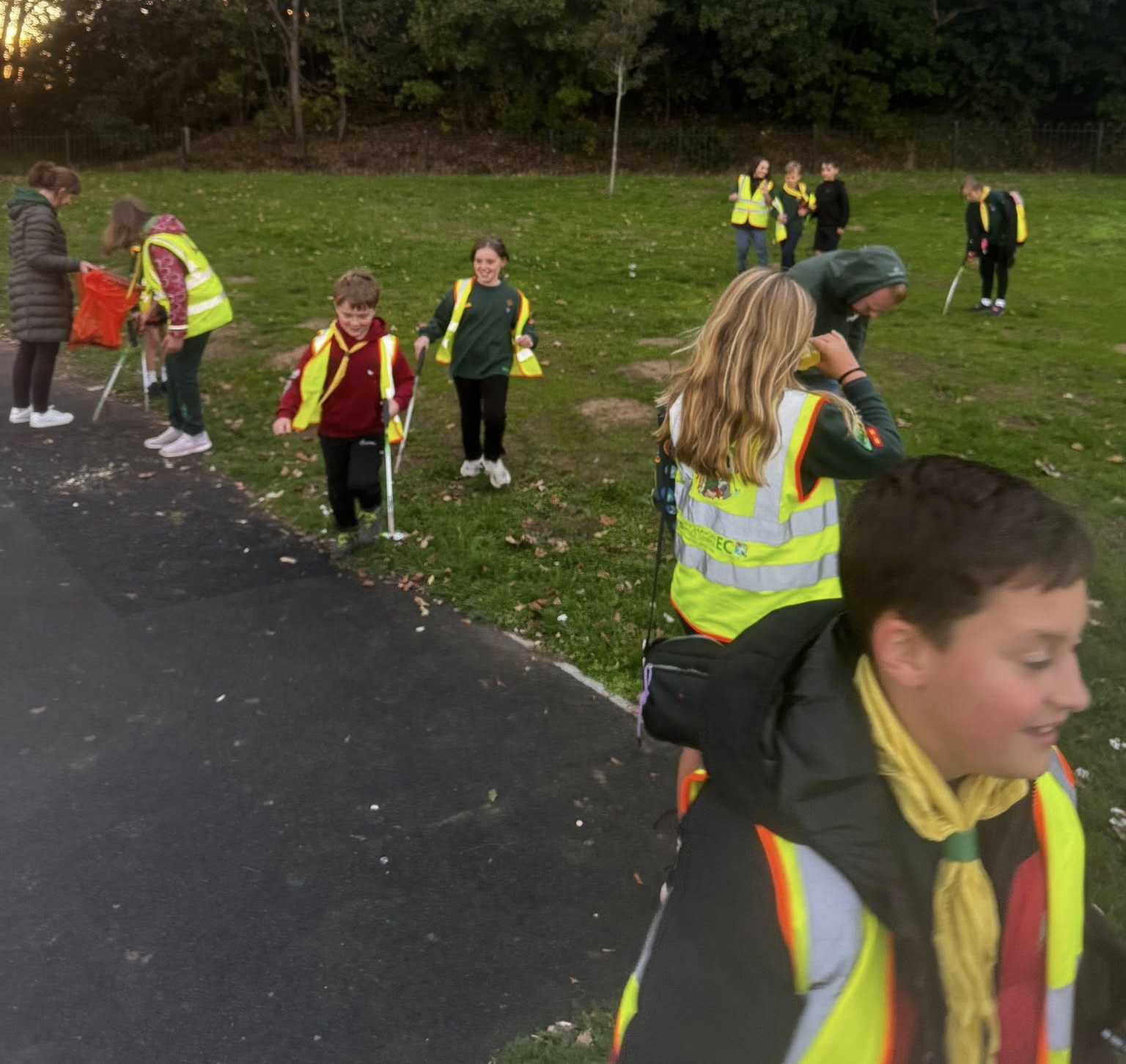 PICTURE SPECIAL - Areley Kings Cubs' litter-pick has Stourport ...